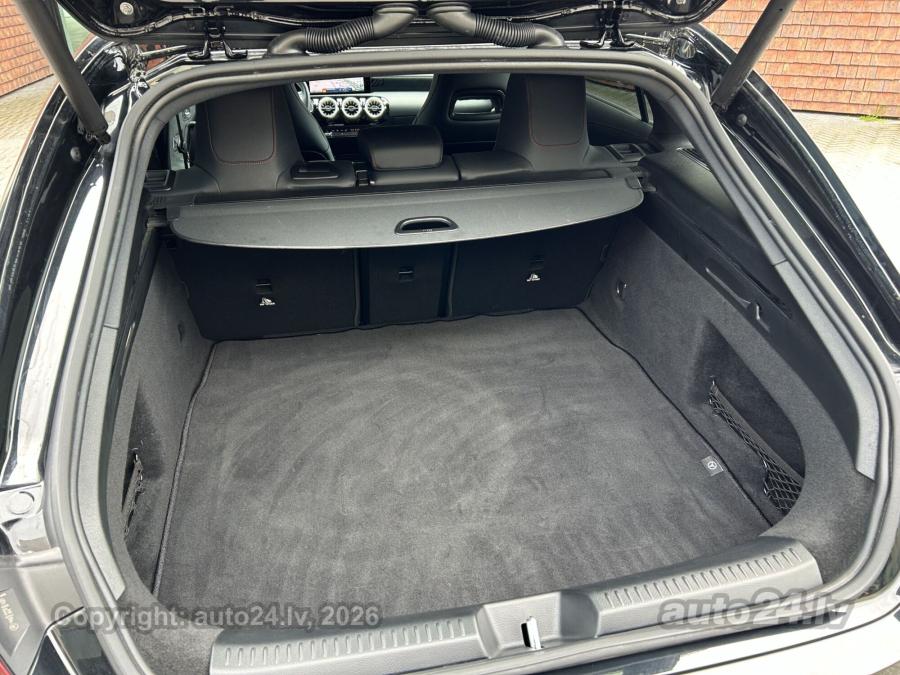 Melns Mercedes-Benz CLA-Class 2024 Tallina, ar dzinēja tilpumu 2.00 L un nobraukumu 22 tūkst. km par 34900 €, foto 25 vietnē AUTOMOTO.COM.LV