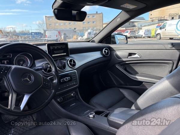 Melns Mercedes-Benz CLA-Class 2014 Tallina, ar dzinēja tilpumu 1.80 L un nobraukumu 105 tūkst. km par 15299 €, foto 8 vietnē AUTOMOTO.COM.LV