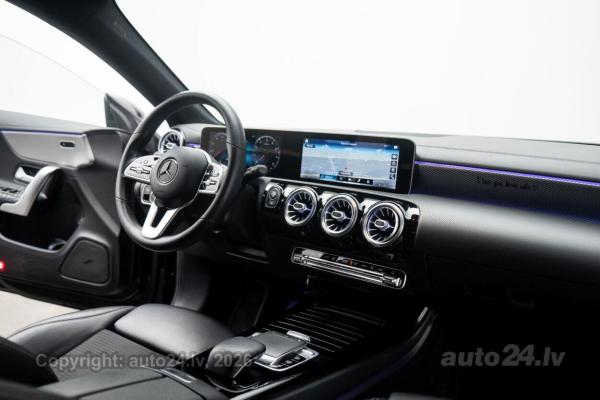 Melns Mercedes-Benz CLA-Class 2019 Tallina, ar dzinēja tilpumu 1.30 L un nobraukumu 120 tūkst. km par 22499 €, foto 11 vietnē AUTOMOTO.COM.LV