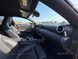 Melns Mercedes-Benz CLA-Class 2019 Tallina, ar dzinēja tilpumu 2.00 L un nobraukumu 108 tūkst. km par 23890 €, foto 10 vietnē AUTOMOTO.COM.LV