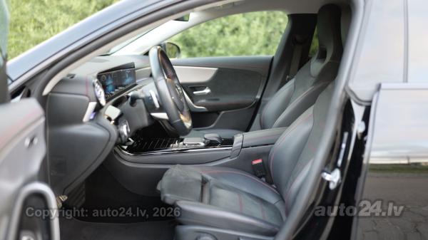 Melns Mercedes-Benz CLA-Class 2020 Tallina, ar dzinēja tilpumu 2.00 L un nobraukumu 72 tūkst. km par 32000 €, foto 10 vietnē AUTOMOTO.COM.LV
