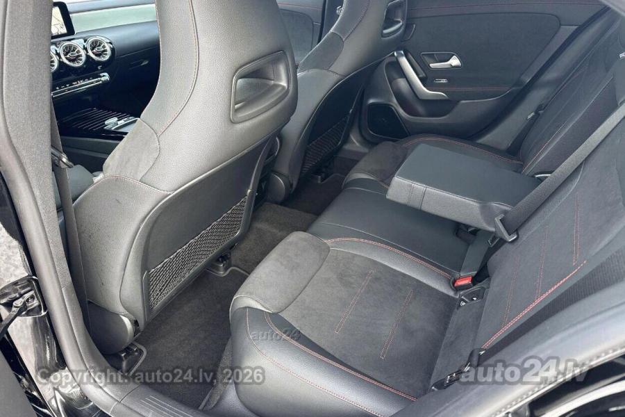 Melns Mercedes-Benz CLA-Class 2024 Pērnava, ar dzinēja tilpumu 2.00 L un nobraukumu 29 tūkst. km par 45900 €, foto 14 vietnē AUTOMOTO.COM.LV