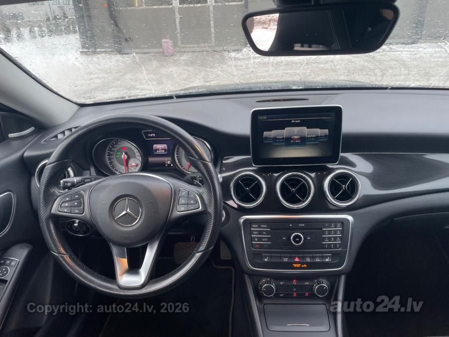 Melns Mercedes-Benz CLA-Class 2015 Pērnava, ar dzinēja tilpumu 2.10 L un nobraukumu 220 tūkst. km par 10900 €, foto 1 vietnē AUTOMOTO.COM.LV