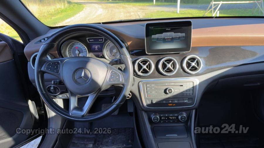 Melns Mercedes-Benz CLA-Class 2015 Tallina, ar dzinēja tilpumu 2.10 L un nobraukumu 200 tūkst. km par 15500 €, foto 4 vietnē AUTOMOTO.COM.LV