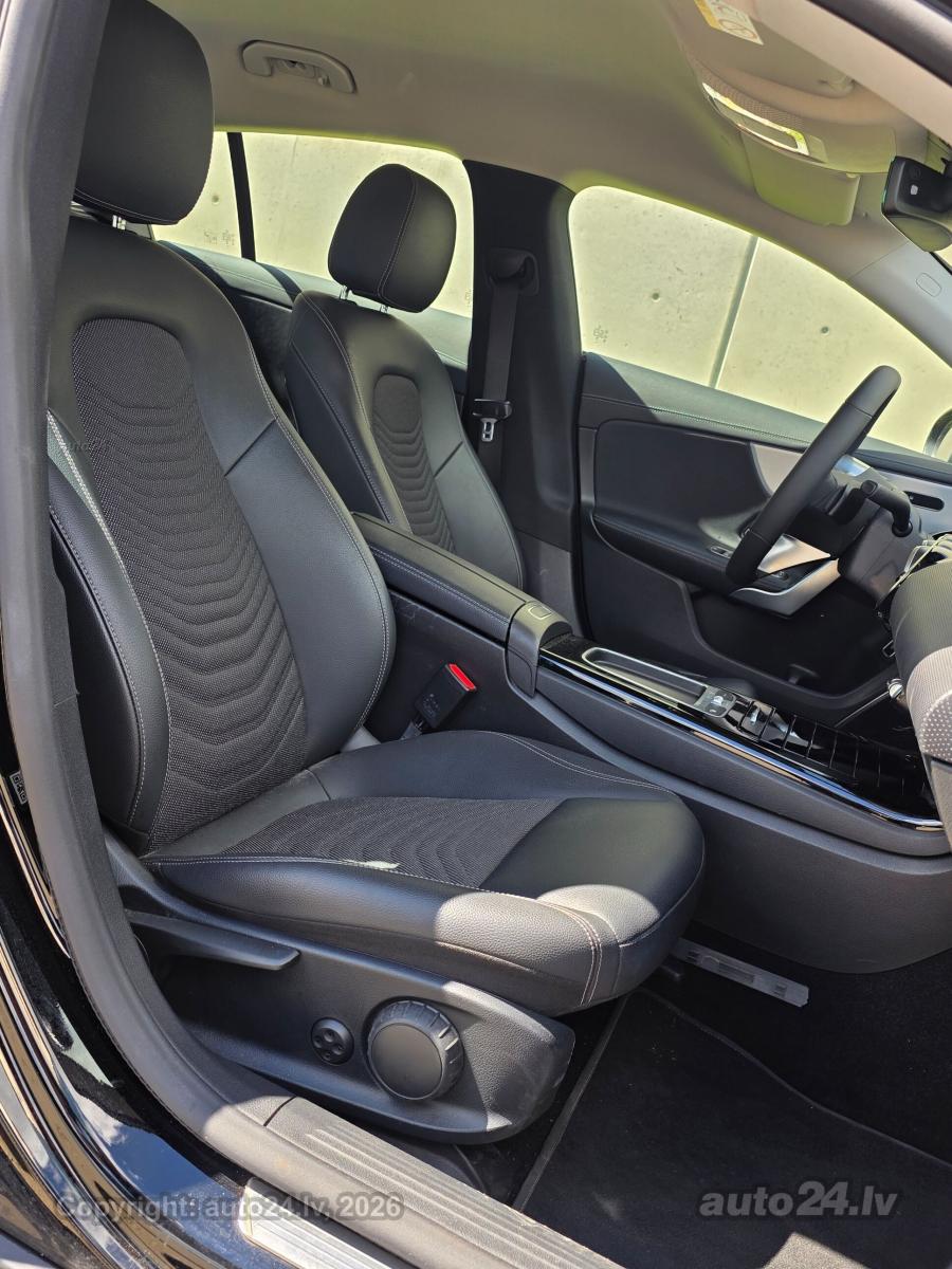Black Mercedes-Benz CLA-Class 2023 in Viljandi, with an engine capacity of 2.00 L and mileage of 100 thousand km for 29999 €, photo 14 on AUTOMOTO.COM.LV