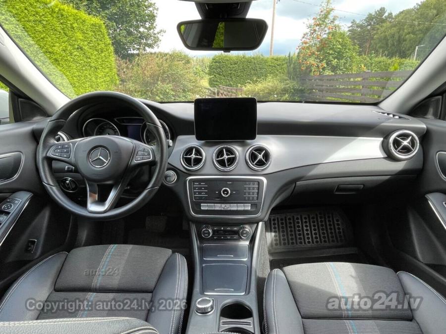 Pelēks Mercedes-Benz CLA-Class 2017 Tallina, ar dzinēja tilpumu 1.60 L un nobraukumu 75 tūkst. km par 19400 €, foto 6 vietnē AUTOMOTO.COM.LV