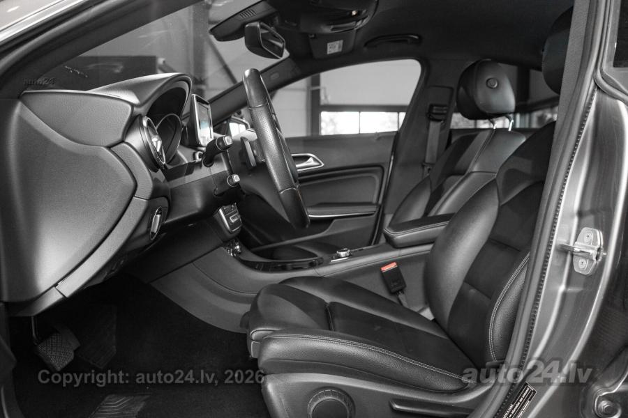 Pelēks Mercedes-Benz CLA-Class 2018 Rīga, ar dzinēja tilpumu 1.60 L un nobraukumu 95 tūkst. km par 17900 €, foto 9 vietnē AUTOMOTO.COM.LV