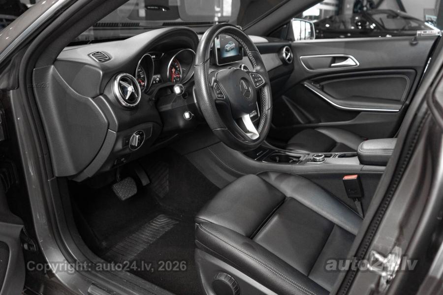 Pelēks Mercedes-Benz CLA-Class 2018 Rīga, ar dzinēja tilpumu 1.60 L un nobraukumu 95 tūkst. km par 17900 €, foto 10 vietnē AUTOMOTO.COM.LV