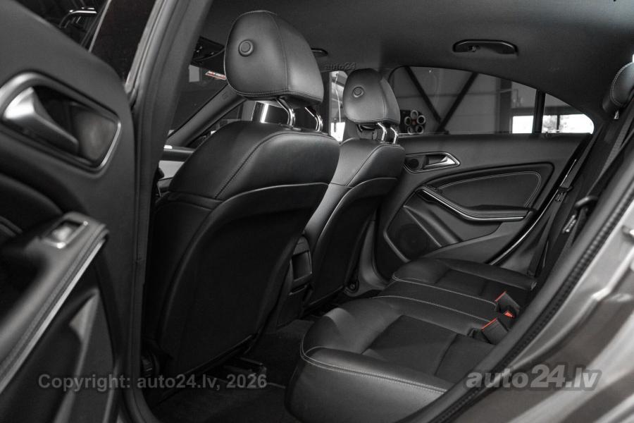 Pelēks Mercedes-Benz CLA-Class 2018 Rīga, ar dzinēja tilpumu 1.60 L un nobraukumu 95 tūkst. km par 17900 €, foto 14 vietnē AUTOMOTO.COM.LV