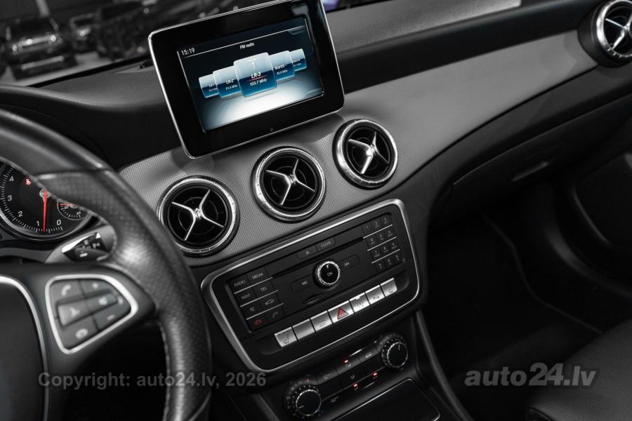 Pelēks Mercedes-Benz CLA-Class 2018 Rīga, ar dzinēja tilpumu 1.60 L un nobraukumu 95 tūkst. km par 17900 €, foto 21 vietnē AUTOMOTO.COM.LV