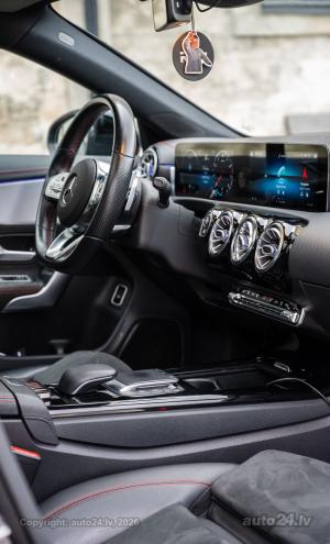 Pelēks Mercedes-Benz CLA-Class 2020 Tallina, ar dzinēja tilpumu 1.30 L un nobraukumu 99 tūkst. km par 27900 €, foto 14 vietnē AUTOMOTO.COM.LV