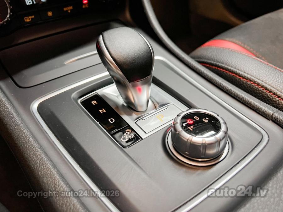 Pelēks Mercedes-Benz CLA-Class 2016 Tallina, ar dzinēja tilpumu 2.00 L un nobraukumu 130 tūkst. km par 24900 €, foto 20 vietnē AUTOMOTO.COM.LV