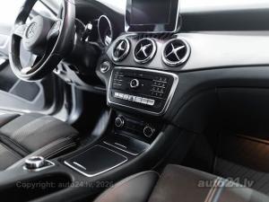 Pelēks Mercedes-Benz CLA-Class 2018 Tallina, ar dzinēja tilpumu 1.60 L un nobraukumu 108 tūkst. km par 17450 €, foto 14 vietnē AUTOMOTO.COM.LV