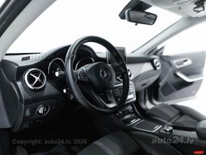 Pelēks Mercedes-Benz CLA-Class 2018 Tallina, ar dzinēja tilpumu 1.60 L un nobraukumu 108 tūkst. km par 17450 €, foto 15 vietnē AUTOMOTO.COM.LV