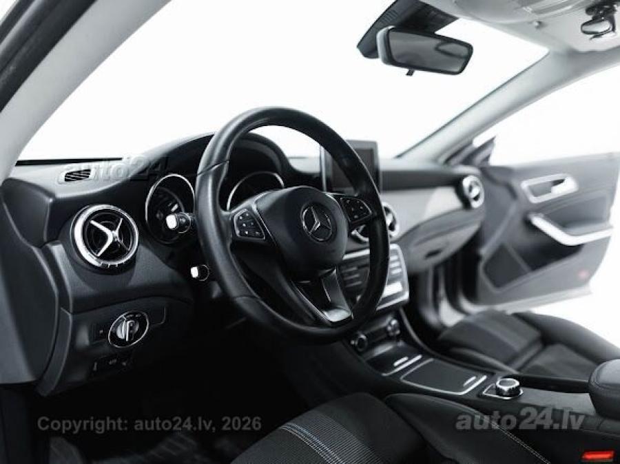 Pelēks Mercedes-Benz CLA-Class 2018 Tallina, ar dzinēja tilpumu 1.60 L un nobraukumu 108 tūkst. km par 17450 €, foto 15 vietnē AUTOMOTO.COM.LV