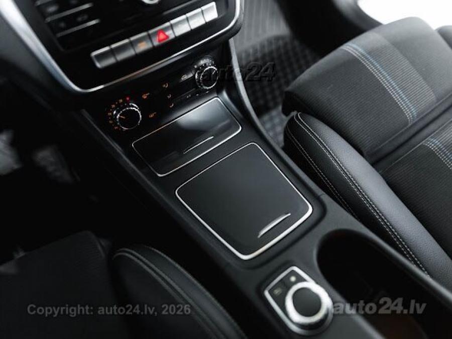Pelēks Mercedes-Benz CLA-Class 2018 Tallina, ar dzinēja tilpumu 1.60 L un nobraukumu 108 tūkst. km par 17450 €, foto 19 vietnē AUTOMOTO.COM.LV