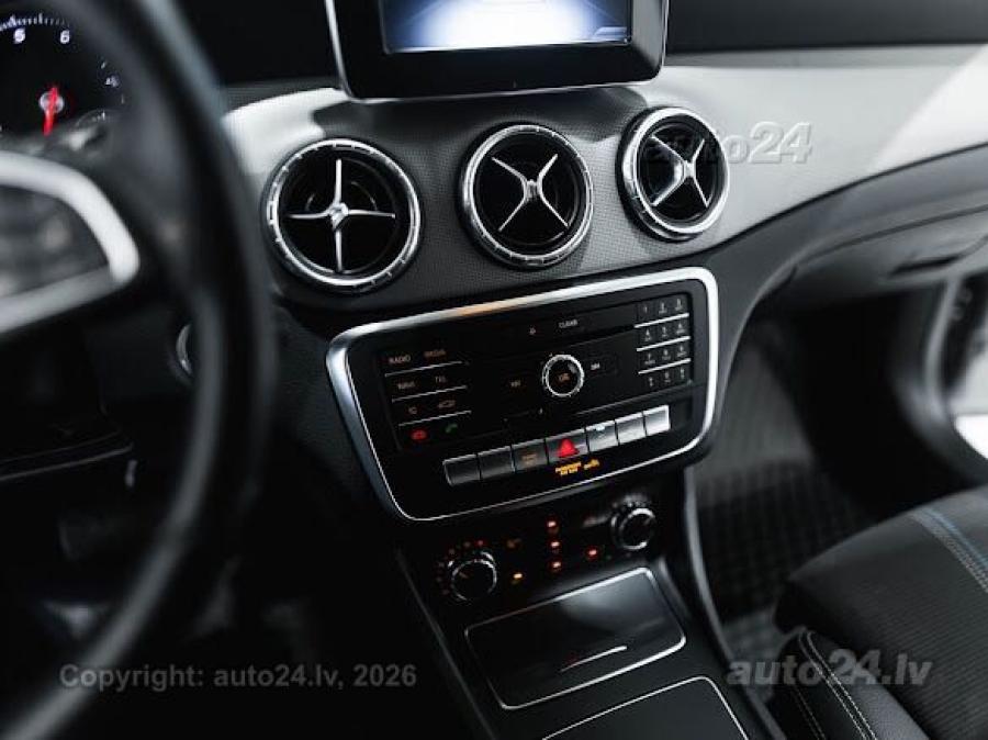 Pelēks Mercedes-Benz CLA-Class 2018 Tallina, ar dzinēja tilpumu 1.60 L un nobraukumu 108 tūkst. km par 17450 €, foto 21 vietnē AUTOMOTO.COM.LV