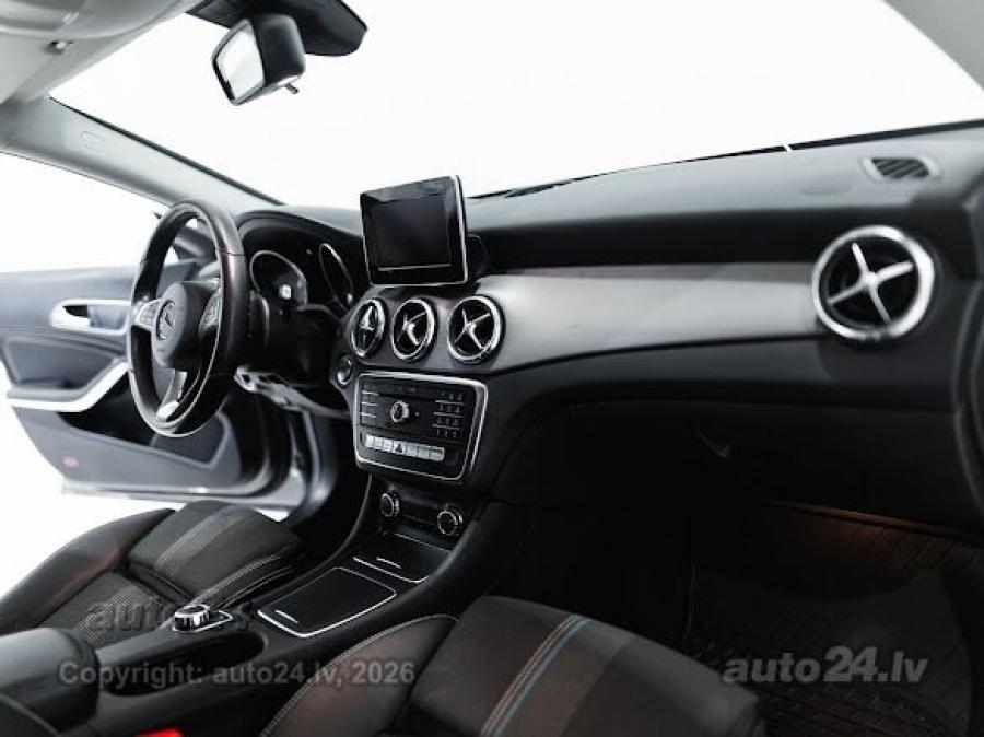 Pelēks Mercedes-Benz CLA-Class 2018 Tallina, ar dzinēja tilpumu 1.60 L un nobraukumu 108 tūkst. km par 17450 €, foto 26 vietnē AUTOMOTO.COM.LV