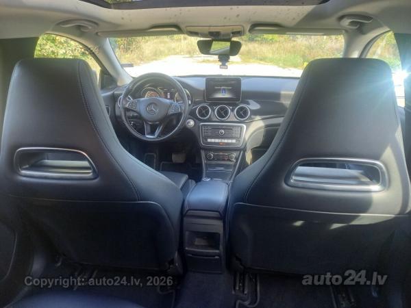 Pelēks Mercedes-Benz CLA-Class 2018 Tallina, ar dzinēja tilpumu 2.10 L un nobraukumu 165 tūkst. km par 15000 €, foto 7 vietnē AUTOMOTO.COM.LV