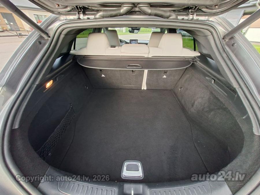 Grey Mercedes-Benz CLA-Class 2018 in Tartu, with an engine capacity of 1.60 L and mileage of 158 thousand km for 15499 €, photo 20 on AUTOMOTO.COM.LV
