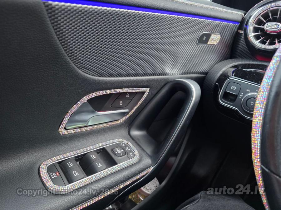 Pelēks Mercedes-Benz CLA-Class 2019 Tallina, ar dzinēja tilpumu 1.50 L un nobraukumu 121 tūkst. km par 20900 €, foto 9 vietnē AUTOMOTO.COM.LV