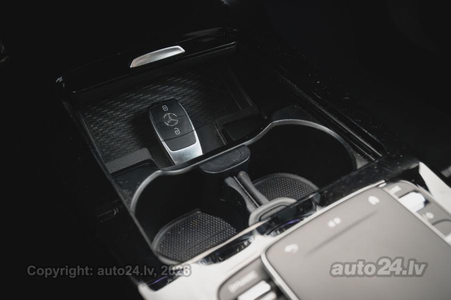 Grey Mercedes-Benz CLA-Class 2021 in Tallinn, with an engine capacity of 1.30 L and mileage of 36 thousand km for 30900 €, photo 18 on AUTOMOTO.COM.LV