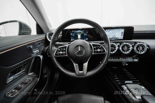Pelēks Mercedes-Benz CLA-Class 2022 Tallina, ar dzinēja tilpumu 2.00 L un nobraukumu 170 tūkst. km par 22900 €, foto 9 vietnē AUTOMOTO.COM.LV