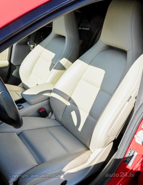 Red Mercedes-Benz CLA-Class 2018 in Riga, with an engine capacity of 1.99 L and mileage of 60 thousand km for 20600 €, photo 9 on AUTOMOTO.COM.LV