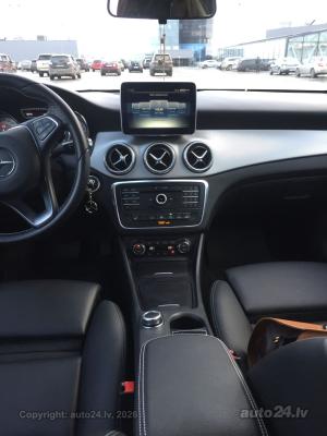 Sarkans Mercedes-Benz CLA-Class 2016 Tallina, ar dzinēja tilpumu 1.60 L un nobraukumu 80 tūkst. km par 16950 €, foto 8 vietnē AUTOMOTO.COM.LV