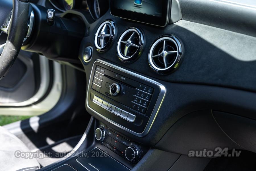 Balts Mercedes-Benz CLA-Class 2017 Tallina, ar dzinēja tilpumu 1.60 L un nobraukumu 130 tūkst. km par 17500 €, foto 20 vietnē AUTOMOTO.COM.LV