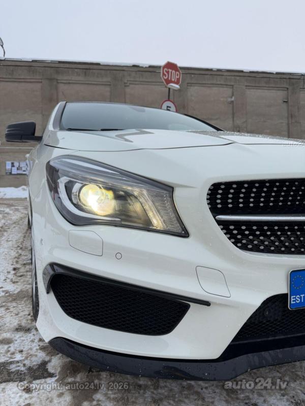 White Mercedes-Benz CLA-Class 2015 in Tallinn, with an engine capacity of 2.10 L and mileage of 234 thousand km for 12999 €, photo 4 on AUTOMOTO.COM.LV
