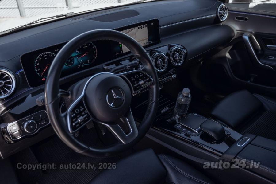 Balts Mercedes-Benz CLA-Class 2021 Tallina, ar dzinēja tilpumu 1.30 L un nobraukumu 78 tūkst. km par 22600 €, foto 9 vietnē AUTOMOTO.COM.LV