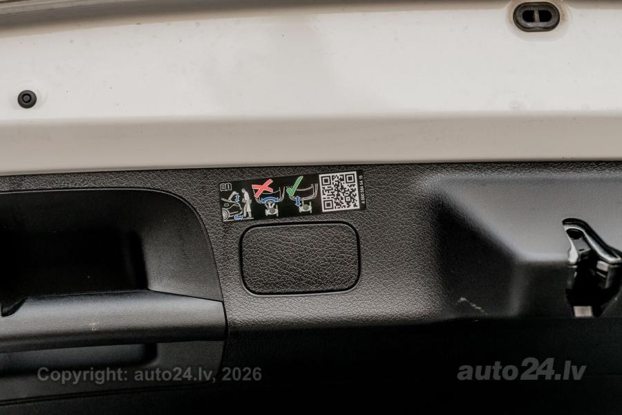Balts Mercedes-Benz CLA-Class 2023 Pērnava, ar dzinēja tilpumu 2.00 L un nobraukumu 83 tūkst. km par 30900 €, foto 21 vietnē AUTOMOTO.COM.LV