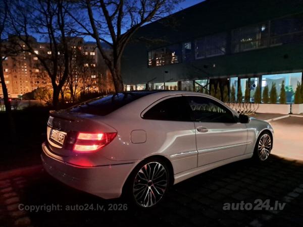 Balts Mercedes-Benz CLC-Class 2009 Tallina, ar dzinēja tilpumu 2.10 L un nobraukumu 0 tūkst. km par 3000 €, foto 8 vietnē AUTOMOTO.COM.LV