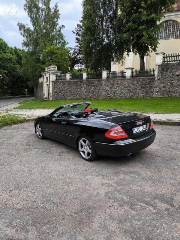 Melns Mercedes-Benz CLK 200 2004 Viļņa, ar dzinēja tilpumu 1.80 L un nobraukumu 211 tūkst. km par 5000 €, foto 4 vietnē AUTOMOTO.COM.LV
