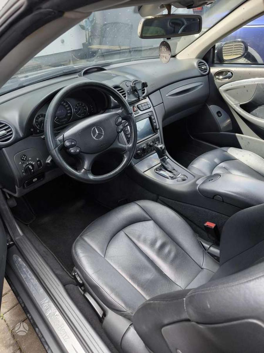 Melns Mercedes-Benz CLK 200 2004 Viļņa, ar dzinēja tilpumu 1.80 L un nobraukumu 211 tūkst. km par 5000 €, foto 6 vietnē AUTOMOTO.COM.LV