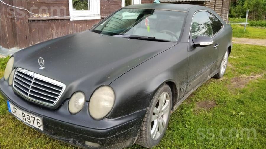 Melns Mercedes-Benz CLK 200 2001 Krāslava, ar dzinēja tilpumu 2.00 L un nobraukumu 334 tūkst. km par 1200 €, foto 1 vietnē AUTOMOTO.COM.LV