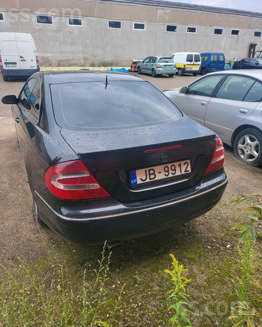 Melns Mercedes-Benz CLK 200 2003 Rīga, ar dzinēja tilpumu 1.80 L un nobraukumu 310 tūkst. km par 1400 €, foto 4 vietnē AUTOMOTO.COM.LV