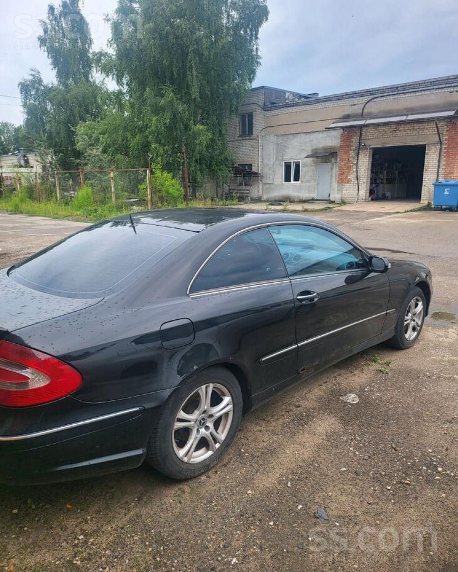 Melns Mercedes-Benz CLK 200 2003 Rīga, ar dzinēja tilpumu 1.80 L un nobraukumu 310 tūkst. km par 1400 €, foto 5 vietnē AUTOMOTO.COM.LV