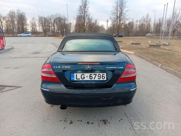 Blue Mercedes-Benz CLK 200 2005 in Cesis, with an engine capacity of 1.80 L and mileage of 245 thousand km for 3500 €, photo 4 on AUTOMOTO.COM.LV