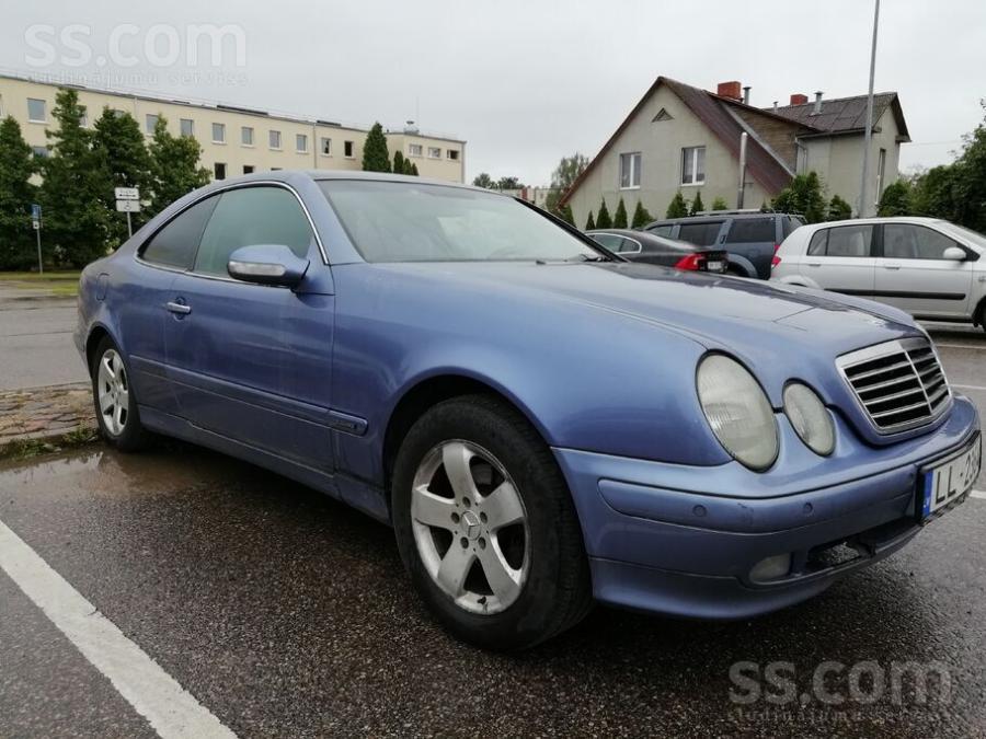 Blue Mercedes-Benz CLK 200 1999 in Valmiera, with an engine capacity of 2.00 L and mileage of 243 thousand km for 1570 €, photo 3 on AUTOMOTO.COM.LV
