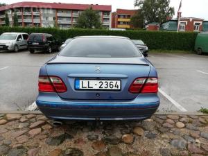 Blue Mercedes-Benz CLK 200 1999 in Valmiera, with an engine capacity of 2.00 L and mileage of 243 thousand km for 1570 €, photo 6 on AUTOMOTO.COM.LV