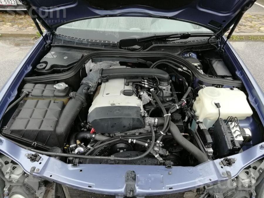 Blue Mercedes-Benz CLK 200 1999 in Valmiera, with an engine capacity of 2.00 L and mileage of 243 thousand km for 1570 €, photo 7 on AUTOMOTO.COM.LV
