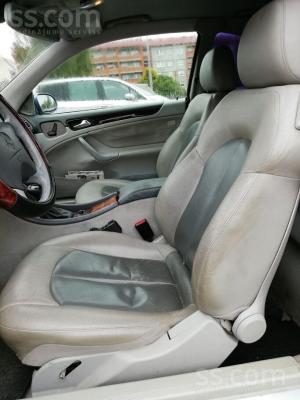 Blue Mercedes-Benz CLK 200 1999 in Valmiera, with an engine capacity of 2.00 L and mileage of 243 thousand km for 1570 €, photo 9 on AUTOMOTO.COM.LV