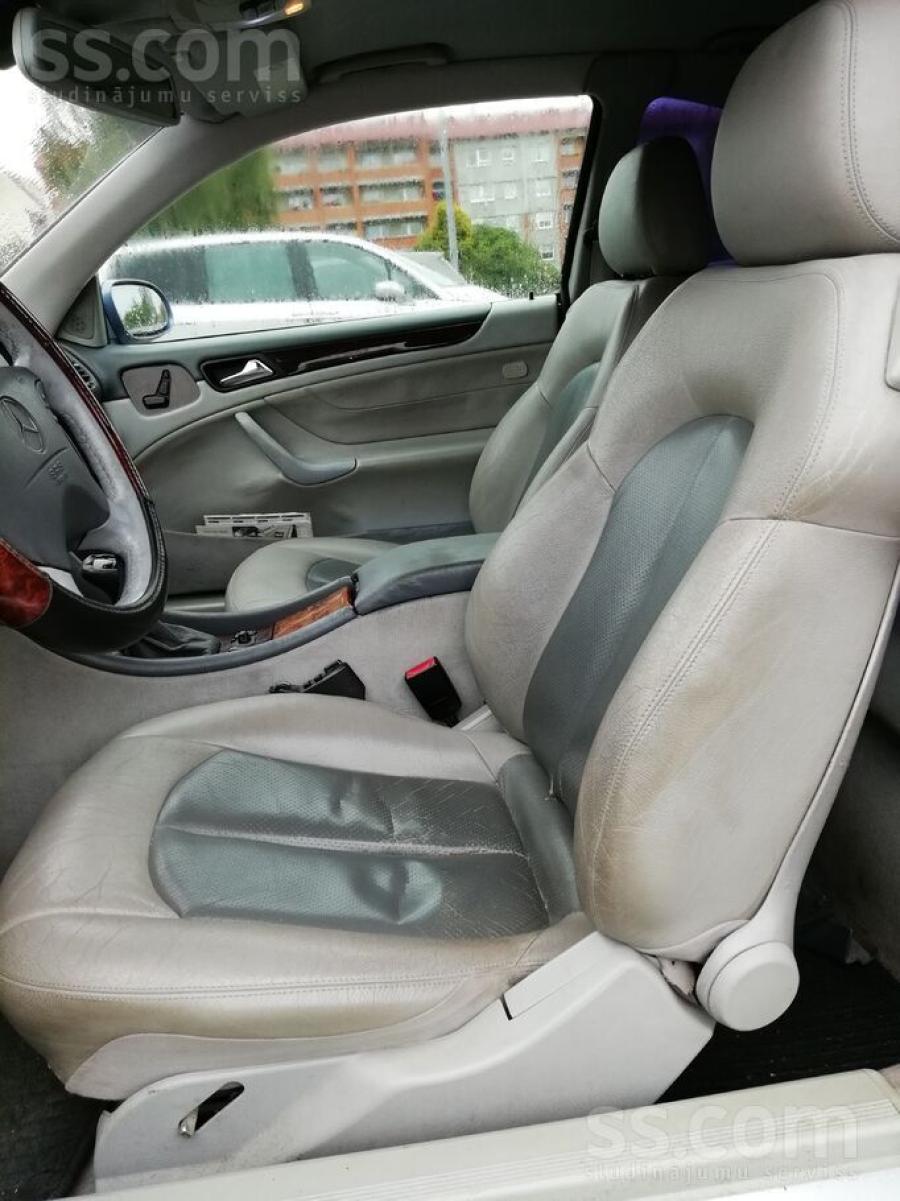 Blue Mercedes-Benz CLK 200 1999 in Valmiera, with an engine capacity of 2.00 L and mileage of 243 thousand km for 1570 €, photo 9 on AUTOMOTO.COM.LV
