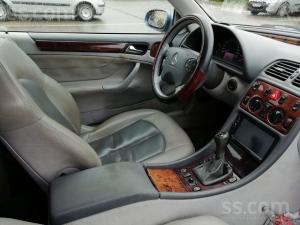 Blue Mercedes-Benz CLK 200 1999 in Valmiera, with an engine capacity of 2.00 L and mileage of 243 thousand km for 1570 €, photo 12 on AUTOMOTO.COM.LV
