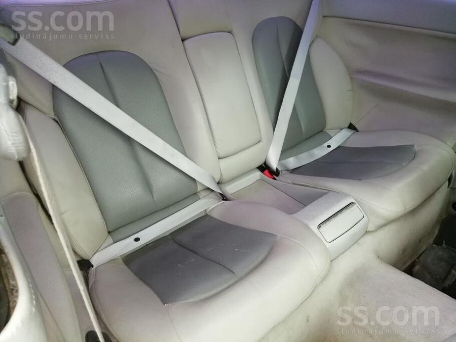 Blue Mercedes-Benz CLK 200 1999 in Valmiera, with an engine capacity of 2.00 L and mileage of 243 thousand km for 1570 €, photo 14 on AUTOMOTO.COM.LV