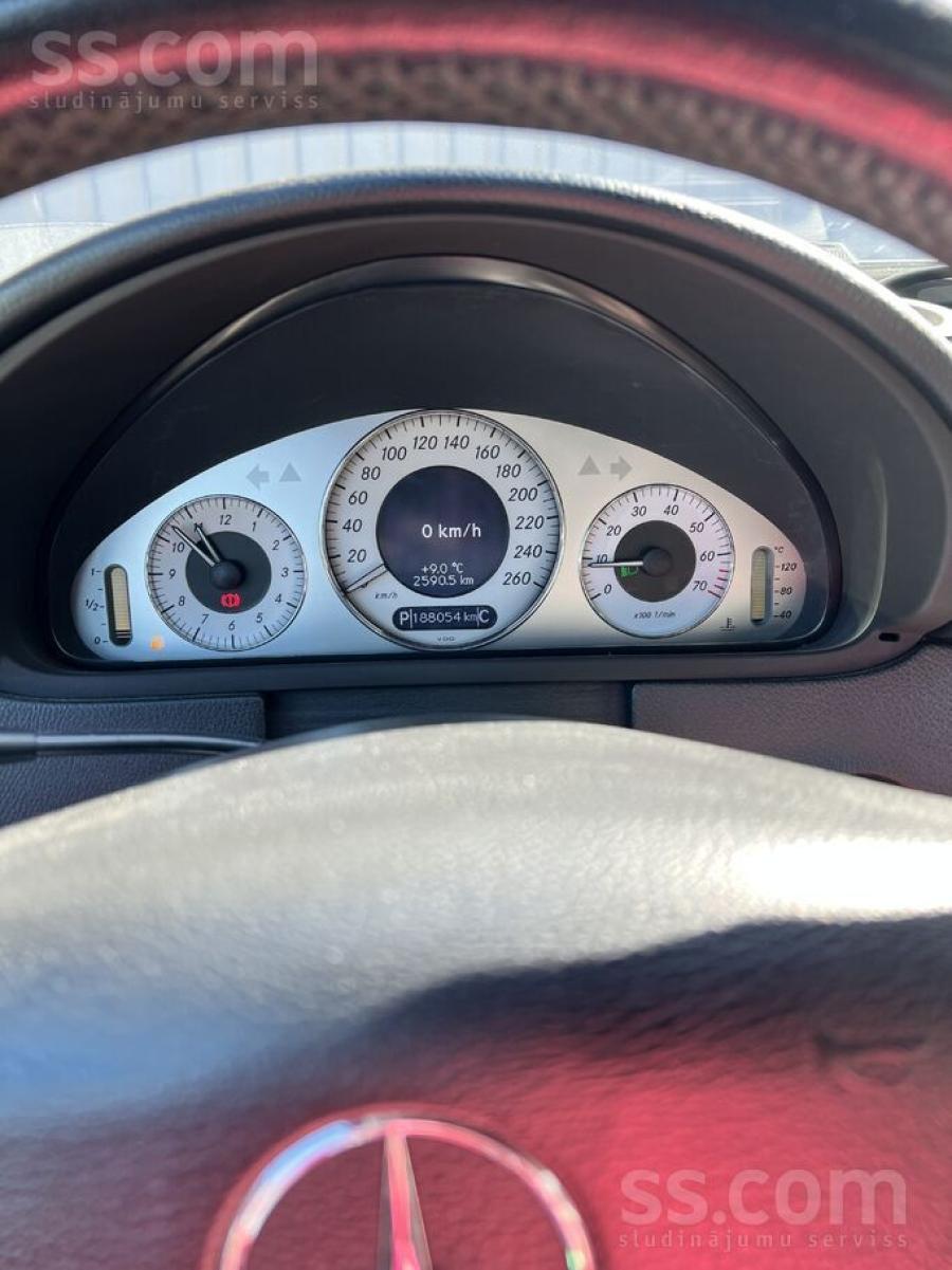 Mercedes-Benz CLK 200 2005 in Riga, with an engine capacity of 1.80 L and mileage of 188 thousand km for 1800 €, photo 7 on AUTOMOTO.COM.LV