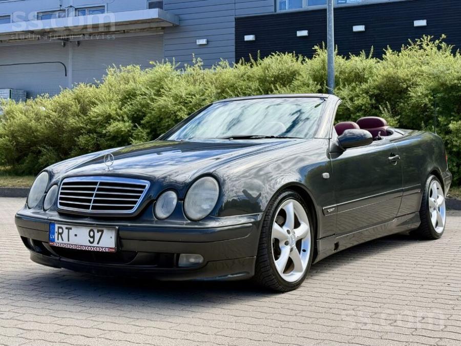 Green Mercedes-Benz CLK 200 1998 in Riga, with an engine capacity of 2.00 L and mileage of 337 thousand km for 3850 €, photo 1 on AUTOMOTO.COM.LV