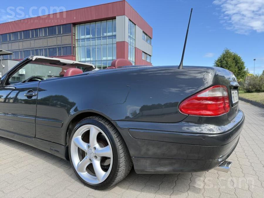 Green Mercedes-Benz CLK 200 1998 in Riga, with an engine capacity of 2.00 L and mileage of 337 thousand km for 3850 €, photo 7 on AUTOMOTO.COM.LV